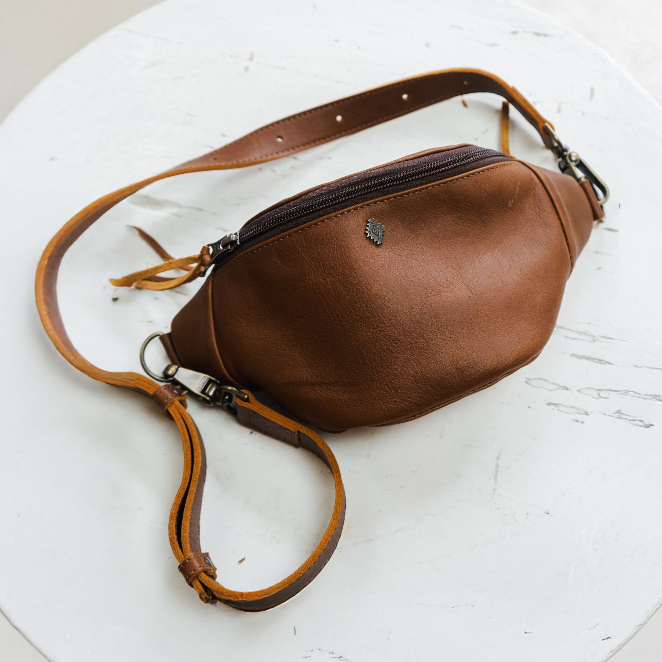 FANCY POUCH - FULL LEATHER - CAFE – Nena & Co.