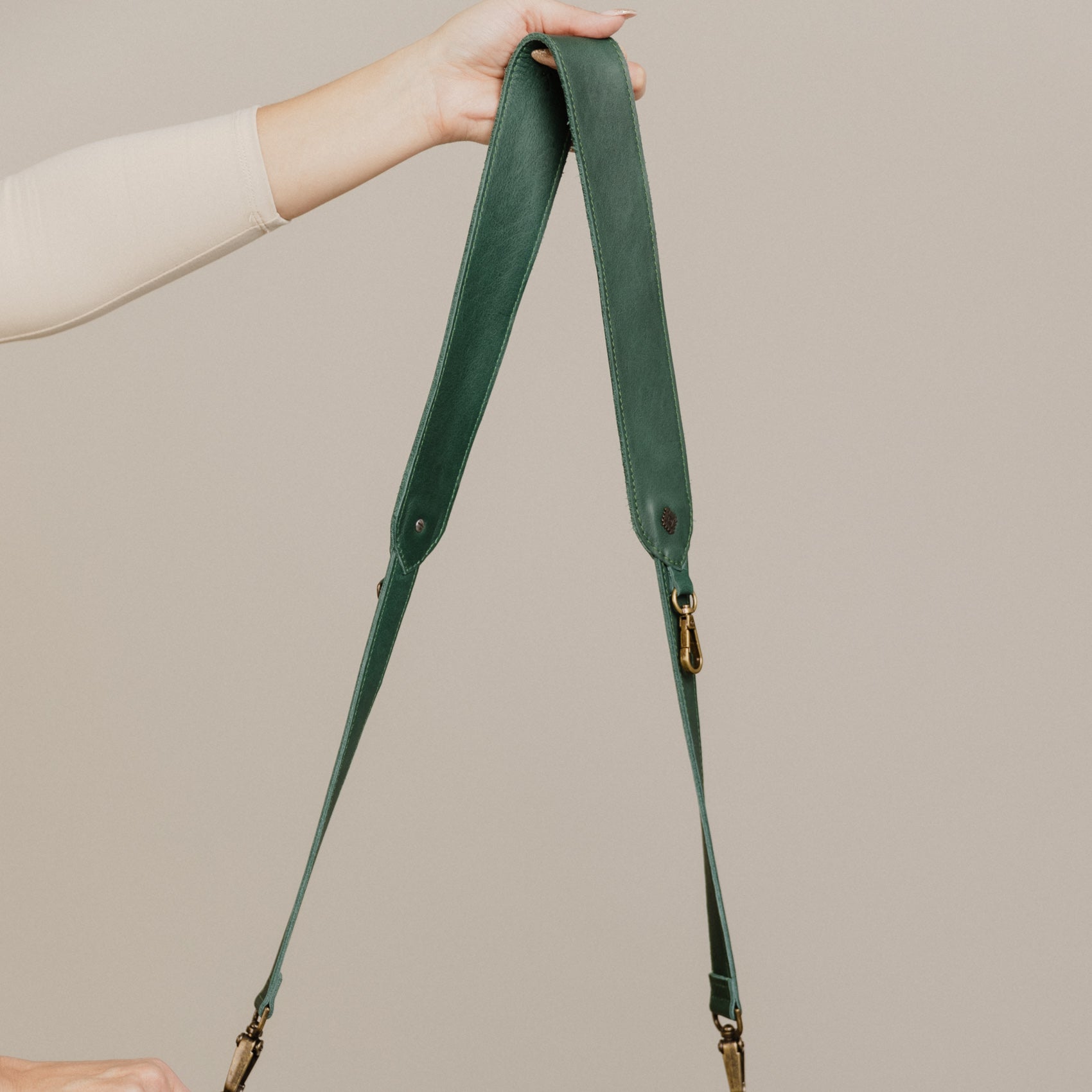 UTILITY STRAP - EVERGREEN – Nena & Co.