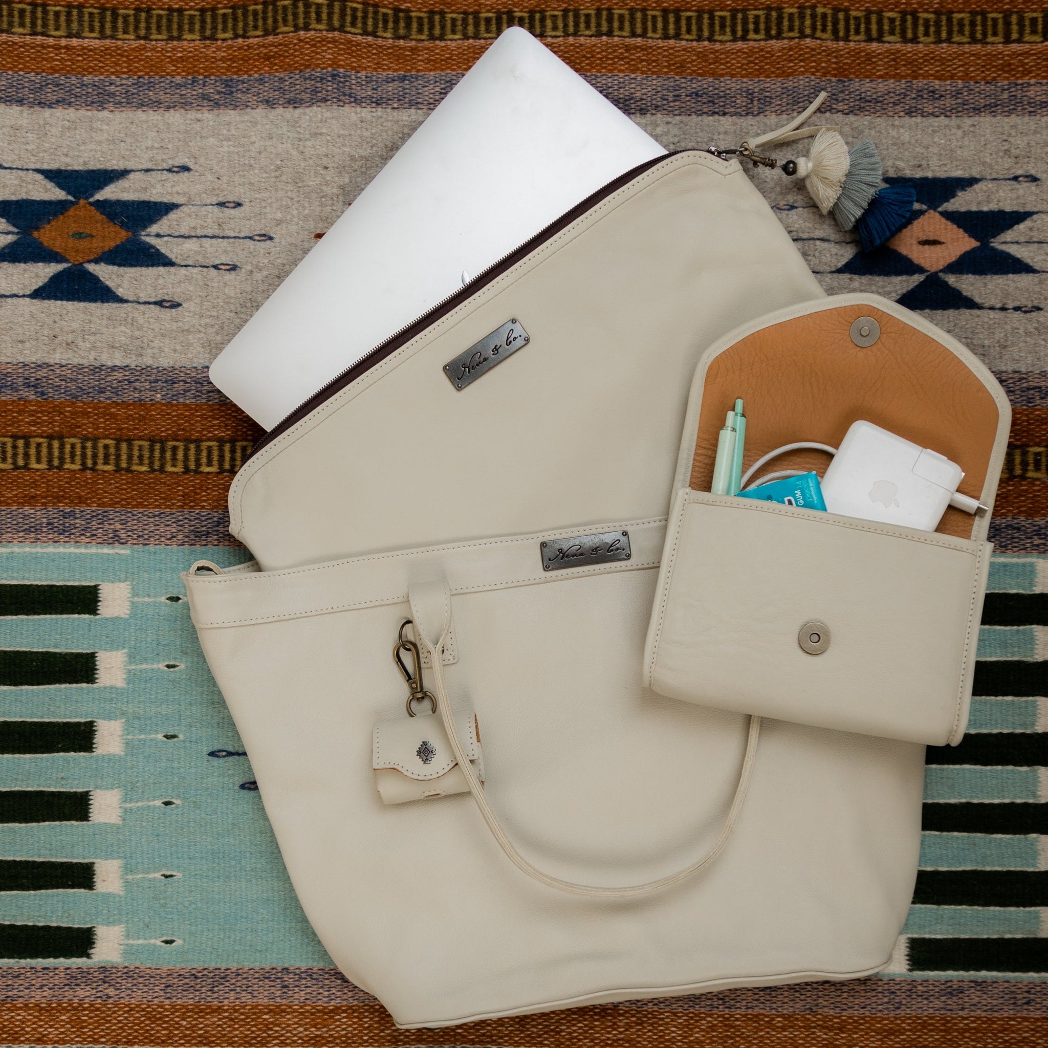 LAPTOP CASE 16" - FULL LEATHER - BONE LEATHER – Nena & Co.